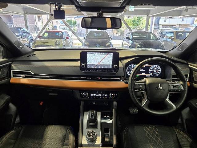 三菱 アウトランダー PHEV 2.4 P 4WD 2021年 3.1万キロ (愛知県) グッドスピードMEGA SUV春日井店 - carview!