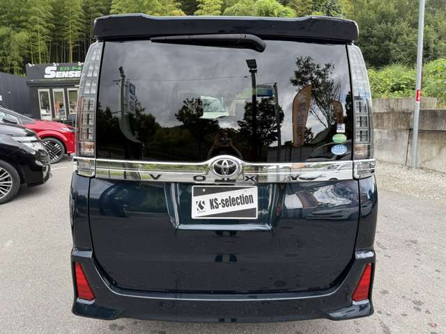 トヨタ ヴォクシー 2.0 ZS 2014年 10.1万キロ (大阪府) KS-selection ケイエスセレクション 和泉店 - carview!