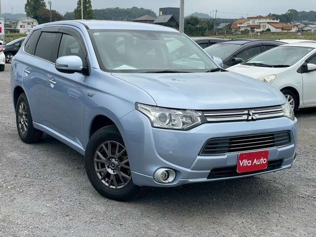 三菱 アウトランダーPHEV 2.0 G プレミアムパッケージ 4WD 2013年 12.1万キロ (福岡県) Vita Auto 飯塚店（ビータオート） - carview!