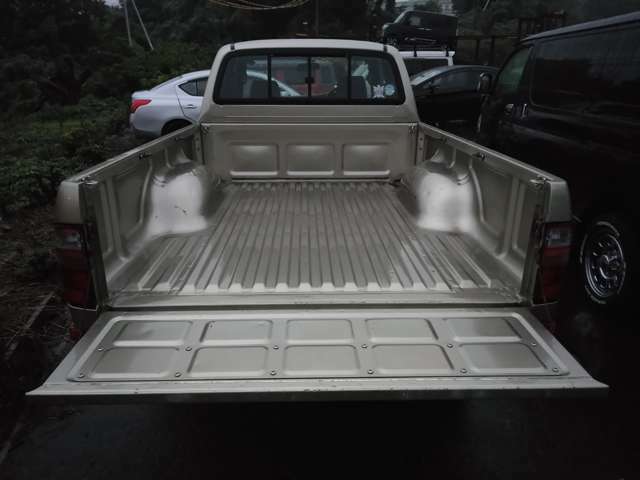 トヨタ ハイラックス スポーツピックアップ 3.0 エクストラキャブ ワイドボディ ディーゼル 4WD 2004年 16.1万キロ (岡山県) 山岡オート - carview!