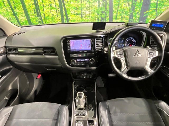 三菱 アウトランダーPHEV 2.0 G ナビパッケージ 4WD 2017年 6.2万キロ (岩手県) ネクステージ北上店 - carview!