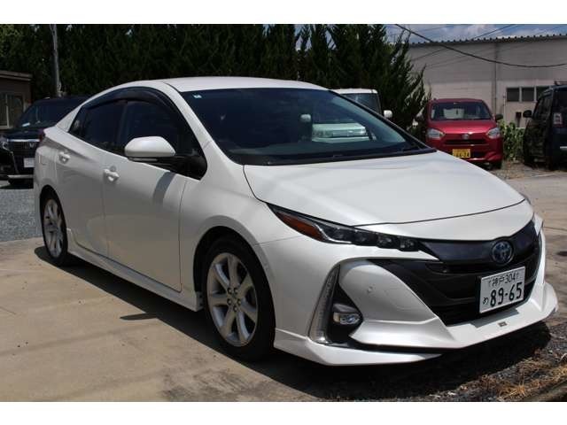 トヨタ プリウスPHV 1.8 A 2018年 1.7万キロ (兵庫県) ZEAL - carview!