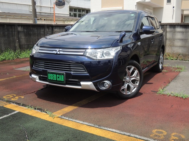三菱 アウトランダーPHEV 2.0 G セーフティパッケージ 4WD 2015年 6.8万キロ (東京都) 鈴木自動車販売 - carview!