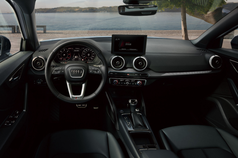 アウディ Q2(2024年12月モデル) の新車情報・カタログ - carview