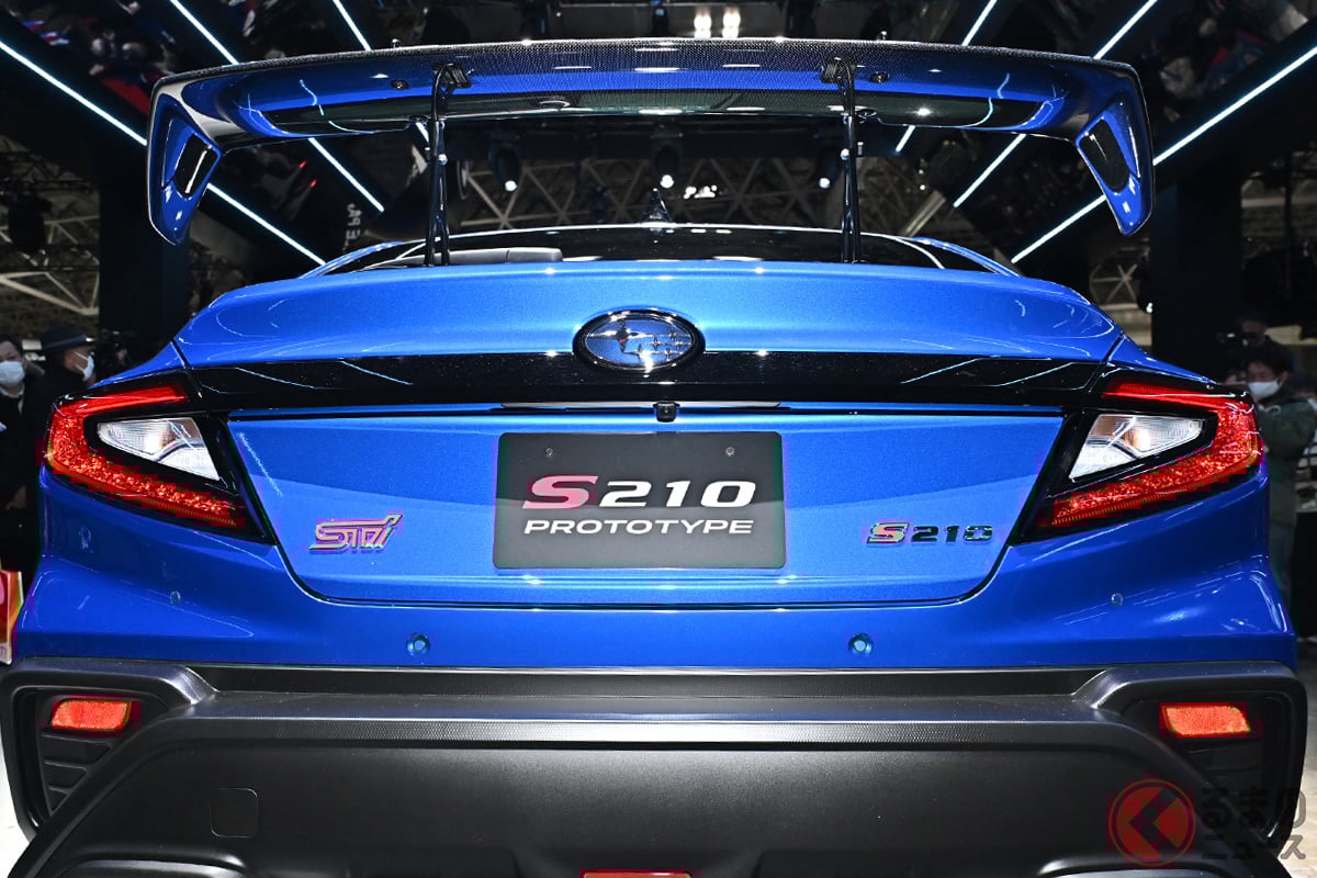 スバル「“新”スポーツセダン」登場！ 300馬力の「“高性能”水平対向ターボ」＆シリーズ初“2ペダル”搭載!? 斬新“イエローボディ”も爆誕の「S210」のスゴさとは（くるまのニュース ...