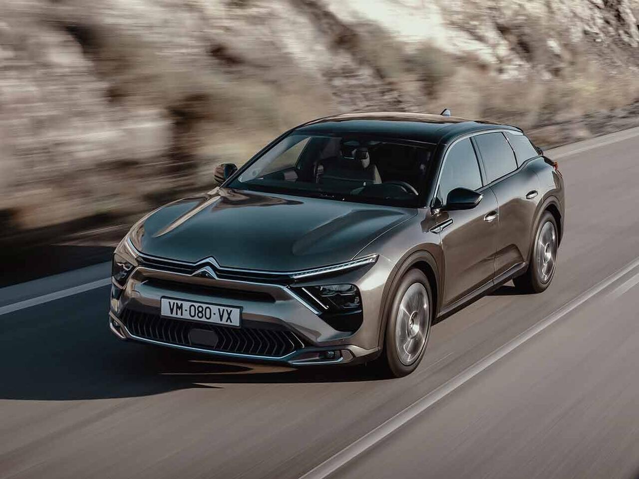 シトロエンらしさ満載のC4、Ë-C4、C5Xが、機能装備を揃ってブラッシュアップ（Webモーターマガジン） | 自動車情報・ニュース - carview!