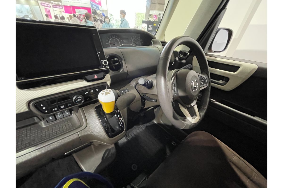 ホンダ「N-BOX 犬仕様」がスゴい！ わんダフルな装備に反響多し!? 初公開の「ミニS660」もお披露目へ（くるまのニュース） | 自動車情報サイト【新車・中古車】 - carview!