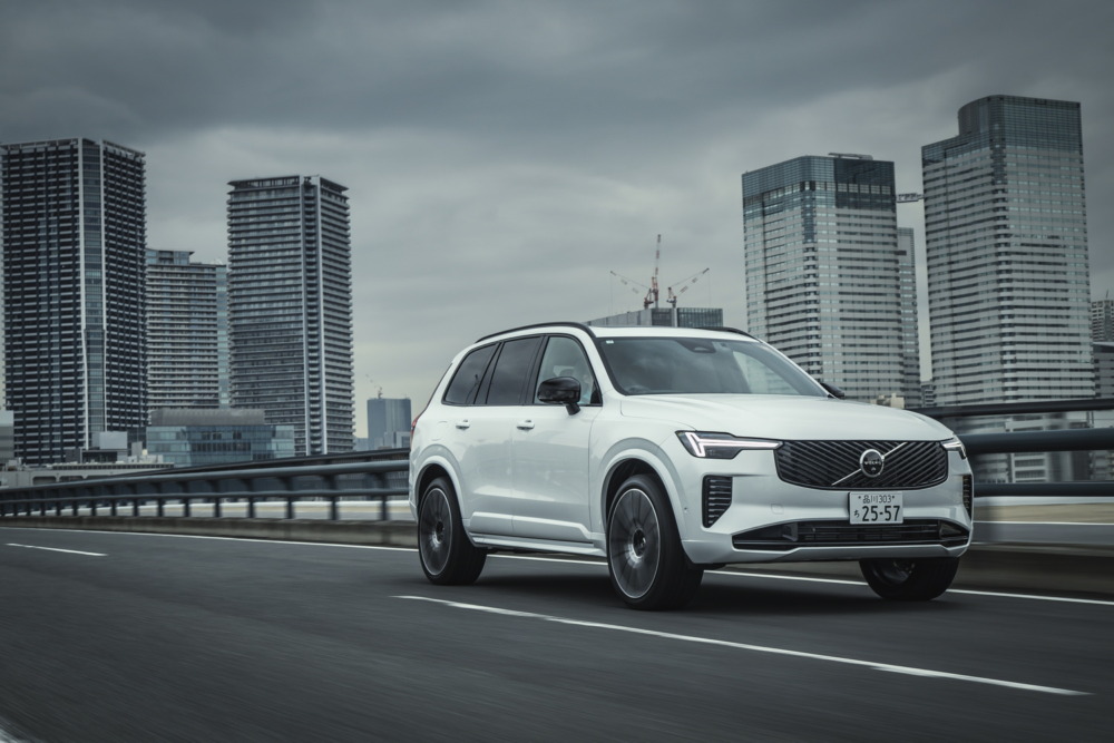 【10年経っても変わらぬ魅力】押し出しは控えめで走りは穏やか！新型ボルボXC90は同クラスSUVで貴重な存在（AUTOCAR JAPAN） | 自動車情報・ニュース - carview!