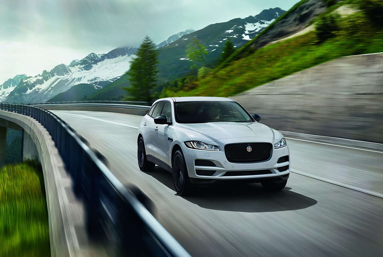 ジャガーの「Eペイス」と「Fペイス」に充実装備の限定車が登場！（LE VOLANT CARSMEET WEB） | 自動車情報サイト【新車・中古車】 - carview!