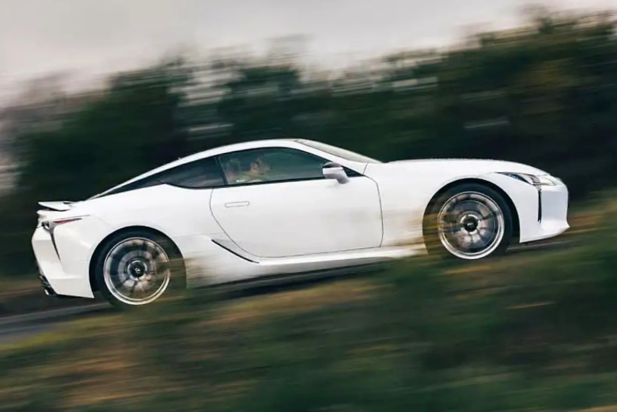 NA V8＋FRのサバイバー レクサスLC 500へ英国試乗 小変更 お茶を濁す10速AT（AUTOCAR JAPAN） | 自動車情報・ニュース - carview!