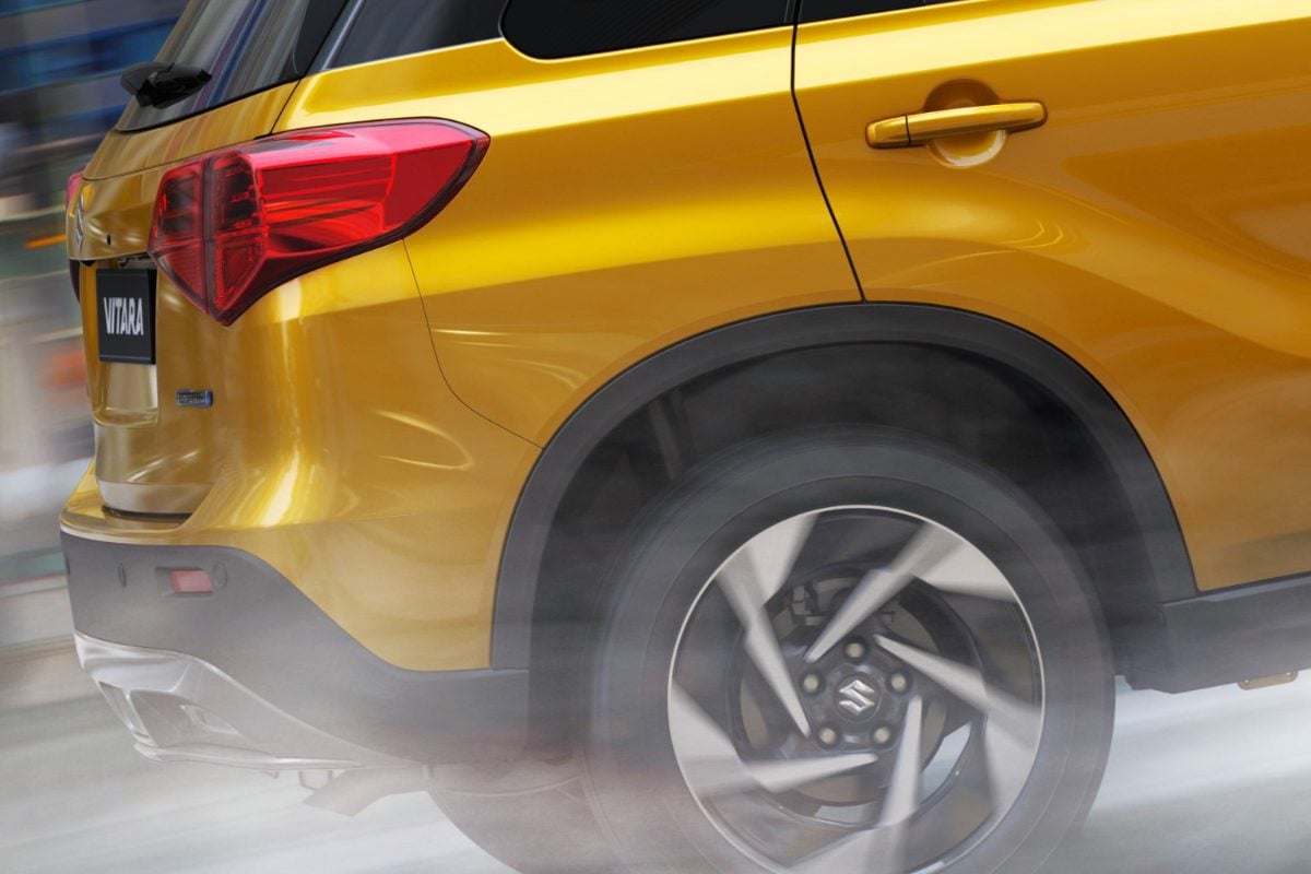 全長4.1mで「MTあり」！ スズキ新型「コンパクトSUV」発表に反響多数!?「いいね」「次は欲しい」デザイン変更で精悍顔の「ビターラ」伊に登場（くるまのニュース） | 自動車情報・ニュース ...