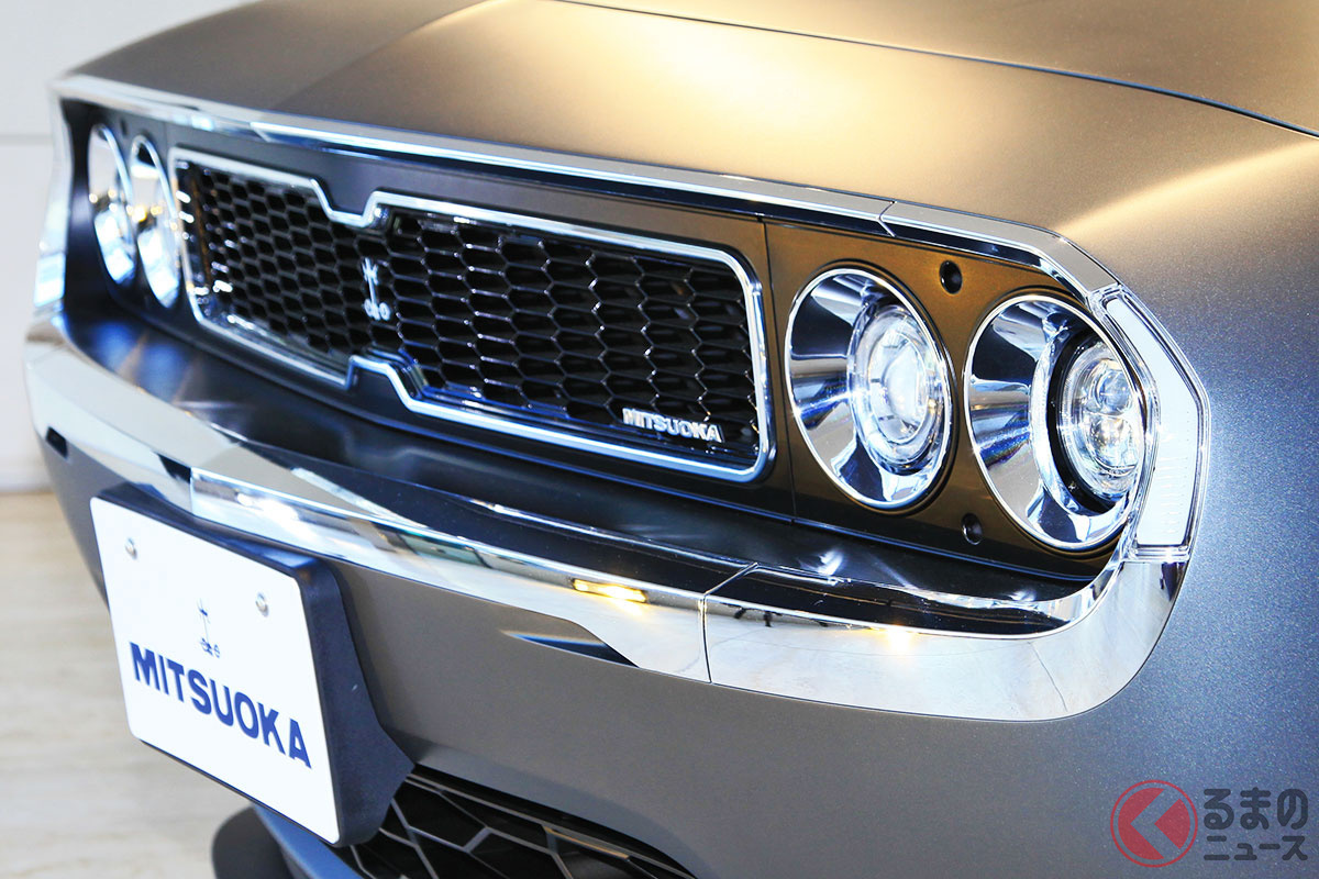 丸目4灯「新型スポーツカー」実車展示が話題！ 6速MT＋超レトロに熱視線!? 「謎のM55」反応は？（くるまのニュース） | 自動車情報・ニュース - carview!