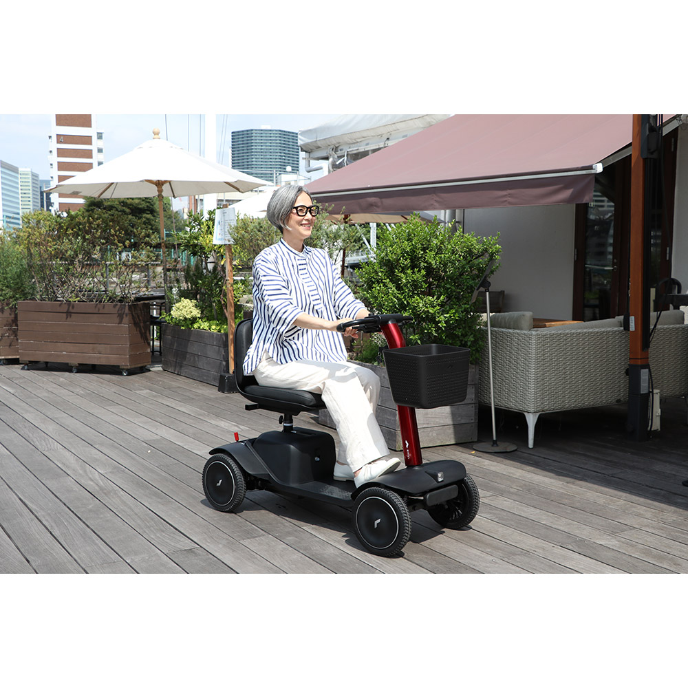 4輪電動スクーター「WHILL モデルS」の受注がスタート。価格は21万8000円から（Believe Japan） | 自動車情報・ニュース - carview!