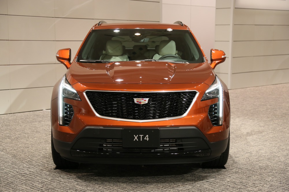 【RAV4サイズ！】キャデラックの新型SUV「XT4」日本発売 価格/サイズ/内装/スペックを解説（AUTOCAR JAPAN） | 自動車情報サイト【新車・中古車】 - carview!