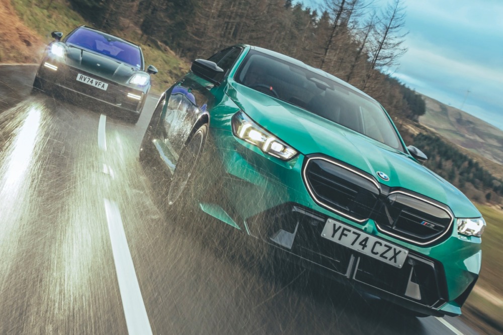 BMW M5 vs ポルシェ・パナメーラ HV高速サルーン比較（1） 2435kg対2360kg 728ps対680ps（AUTOCAR JAPAN） | 自動車情報・ニュース - carview!