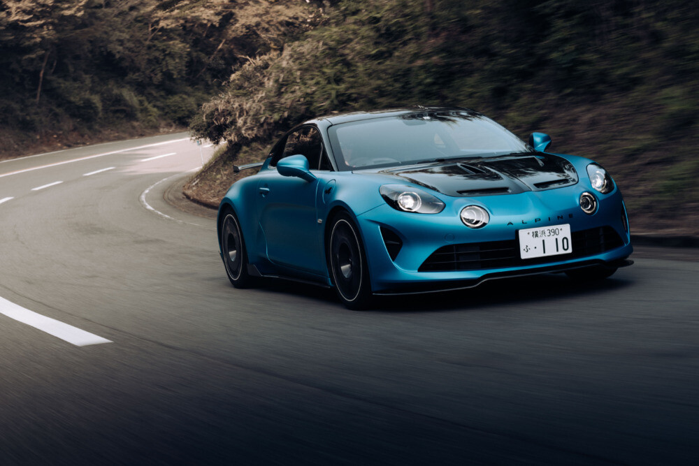 アルピーヌA110R試乗 「思てたんとちがう」 底なしエンタメに感激（AUTOCAR JAPAN） | 自動車情報・ニュース - carview!