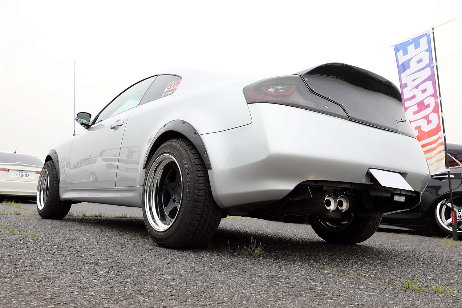 日産V35型「スカイラインクーペ」をまさかの「アゲスタイル」に！ カスタムの常識を打ち破るワイルドな見た目が自慢です（Auto Messe Web） | 自動車情報・ニュース - carview!