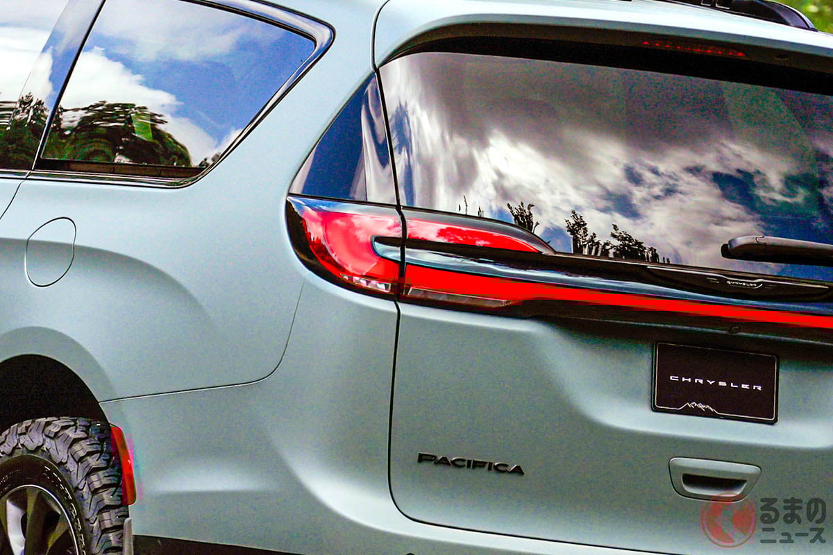 全長5m超え！ 新「SUVミニバン」公開！ 3.6リッター「V6」搭載の「4WDモデル」！ 超“広びろ内装”もイイ「クライスラー パシフィカ・グリズリー・ピーク・コンセプト」米国に登場（くるま ...