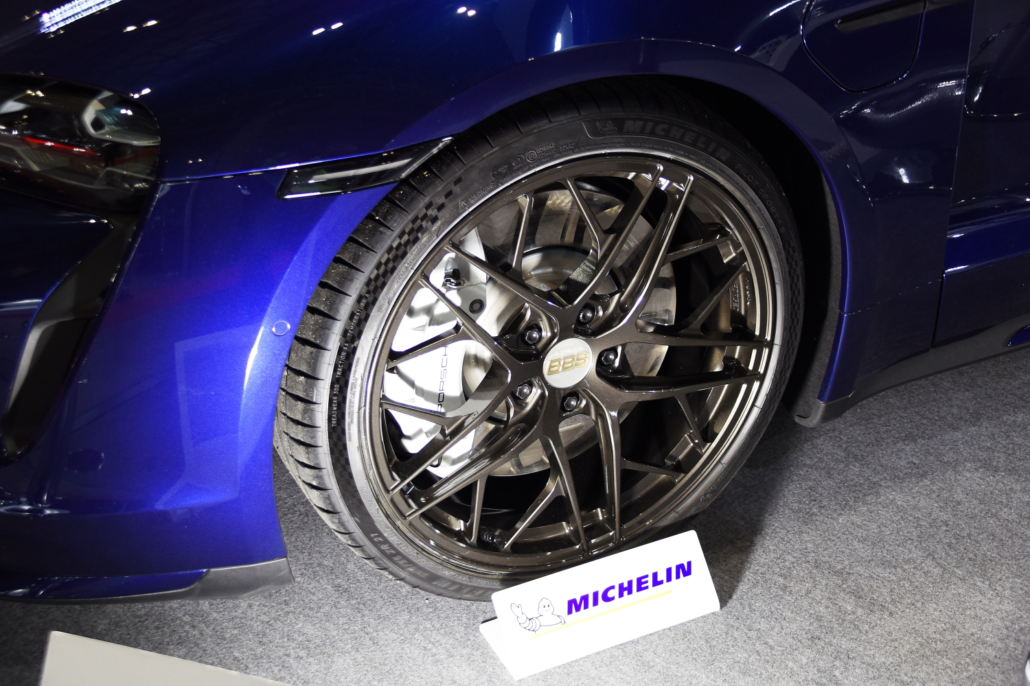 BBSが新素材「フォルテガ」を発表！ アルミ鍛造より120％強くて軽量なホイールはハイパワーEV用として開発されました（Auto Messe Web） | 自動車情報・ニュース - carview!