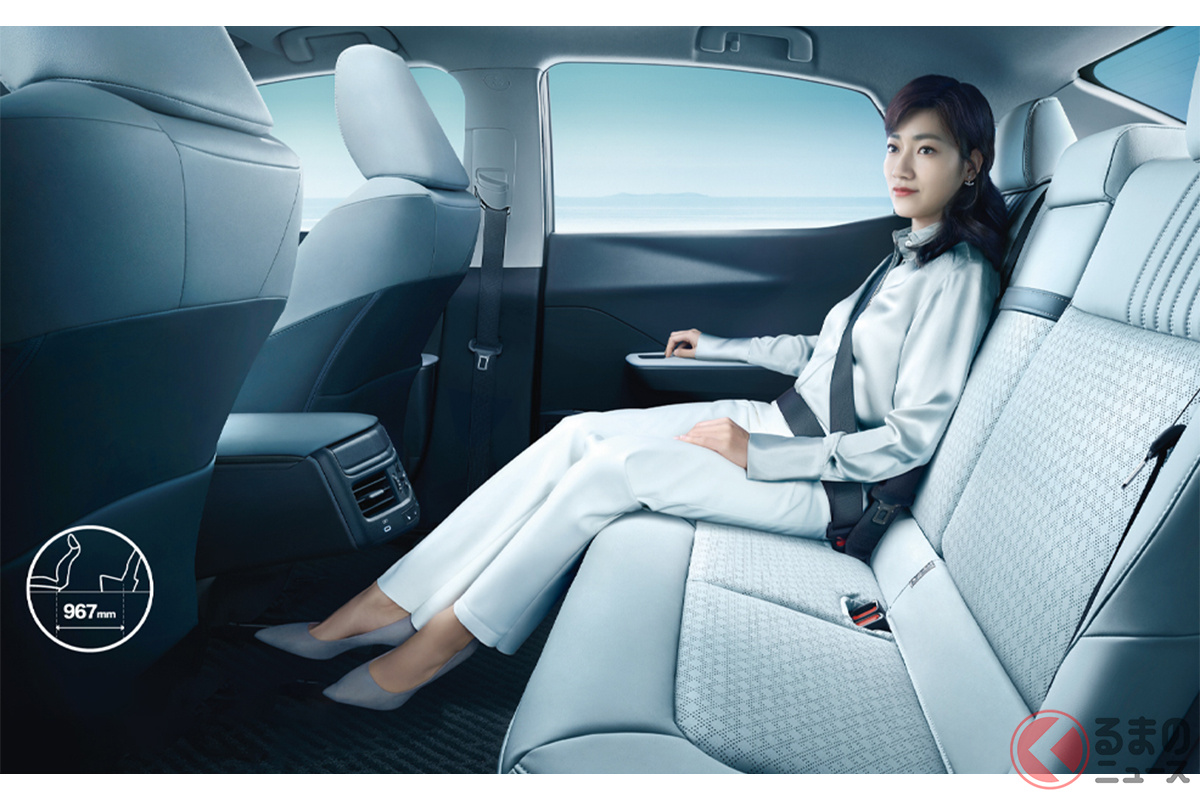 トヨタ「新型セダン」発売開始！ イケ顔「ハンマーヘッド」採用の新型「bZ3」 中国で331万円から（くるまのニュース） | 自動車情報サイト【新車・中古車】 - carview!