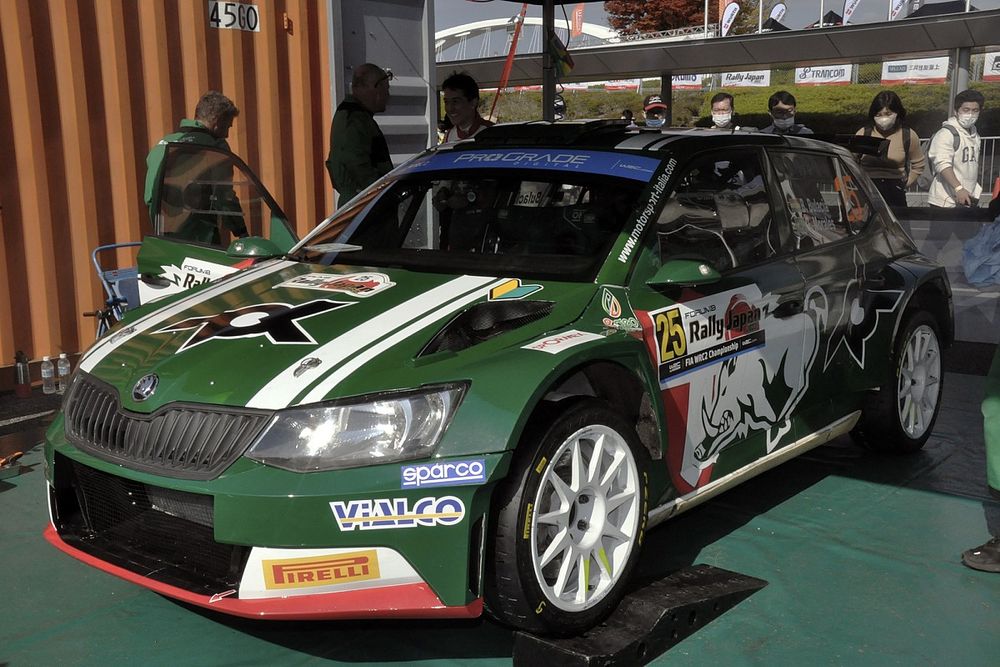 YOUはどうして初心者マークを？ 一部の外国人WRCラリー選手が掲示……“おふざけ”ではなく義務（motorsport.com 日本版） | 自動車情報・ニュース - carview!