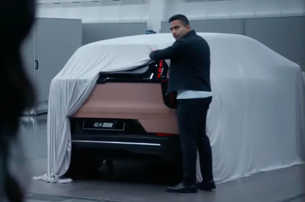 ボルボ ベストセラー車のEV版「EX60」をチラ見せ 2026年発売 電動化の後押しに（AUTOCAR JAPAN） | 自動車情報・ニュース - carview!