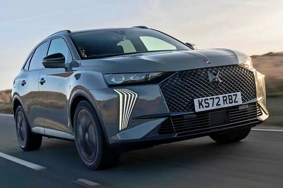 フランス大統領御用達 DSオートモビル DS 7 Eテンス225へ試乗 コーナリングも意外に得意（AUTOCAR JAPAN） | 自動車情報・ニュース - carview!