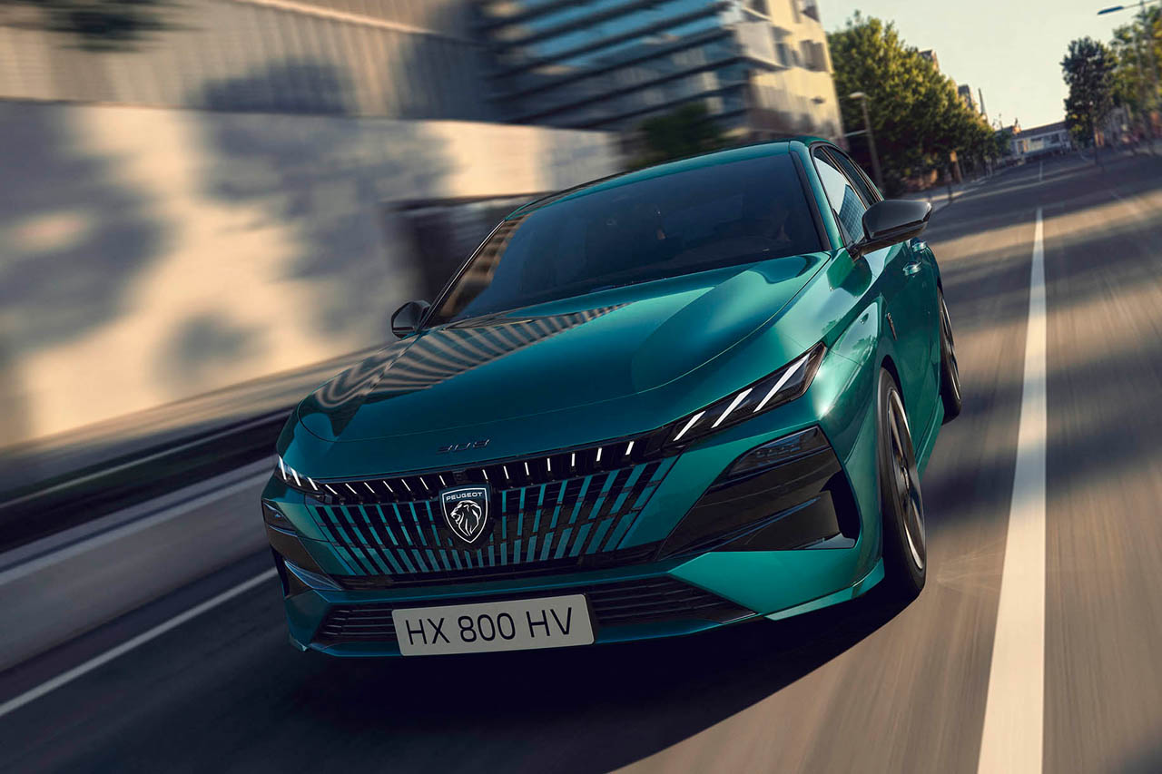 【速報】プジョー新型「308」は“ライオン”が光る！ EV版は航続450kmへ、その進化のすべて（LEVOLANT） | 自動車情報・ニュース - carview!