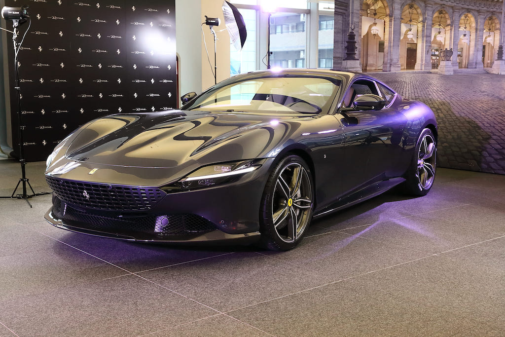 フェラーリの最新GT「ローマ」日本上陸！ V8ツインターボ搭載の新たなるFRスポーツ（GENROQ Web） | 自動車情報・ニュース - carview!