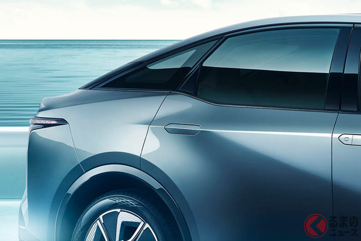 ウインカーボタン内蔵の“四角いハンドル”をトヨタが初採用!? 新型EVセダン「bZ3」の斬新内装に反響！（くるまのニュース） | 自動車情報・ニュース - carview!