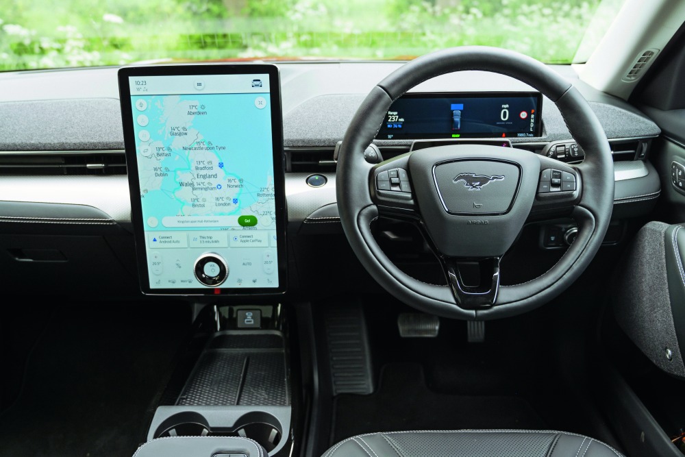 【詳細データテスト】フォード・マスタング・マッハE 長い航続距離 遊べるシャシー 愛すべきEV（AUTOCAR JAPAN） | 自動車情報・ニュース - carview!