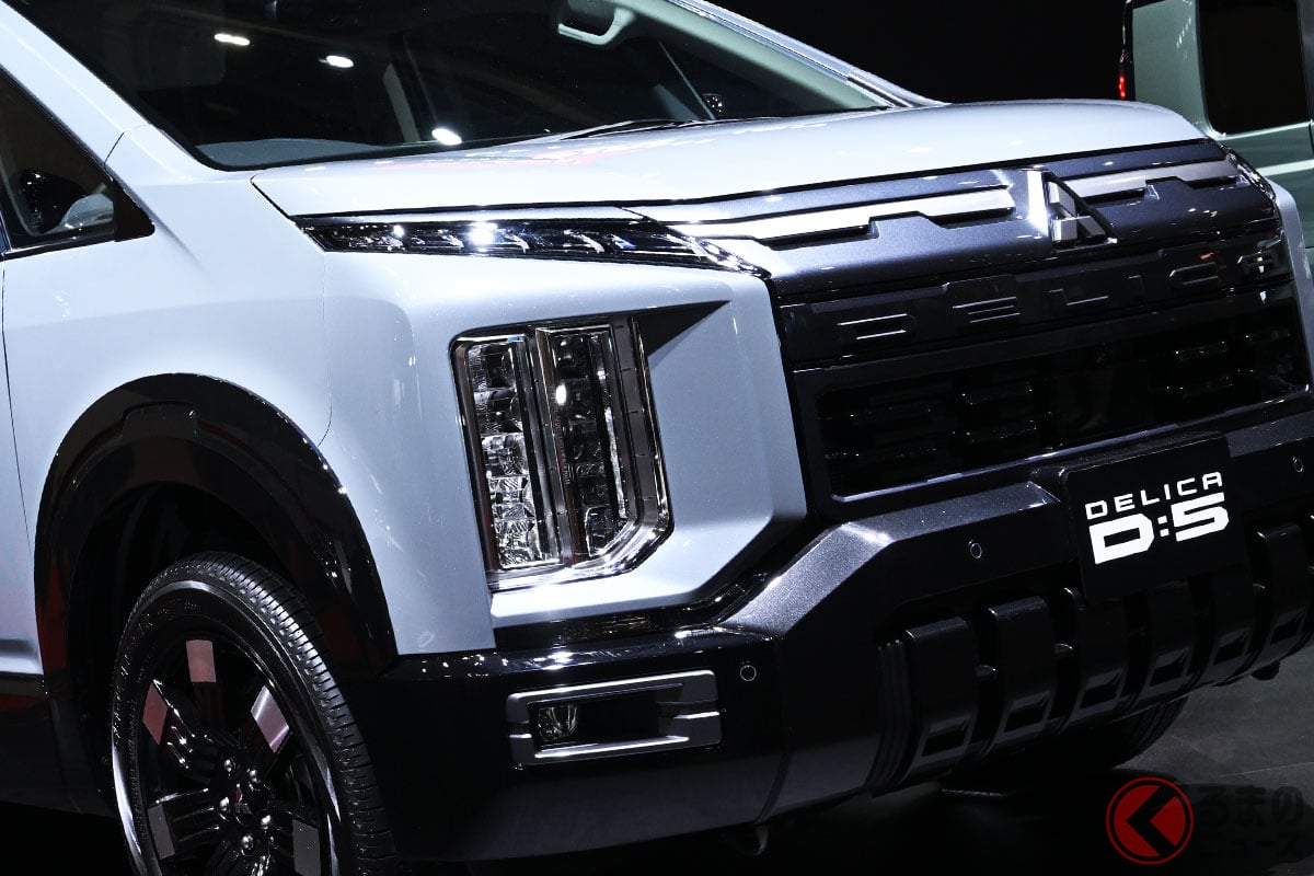 三菱が「新型デリカD：5」を世界“初”公開！ 「唯一無二のSUVミニバン」が再び大進化！ “ランエボ譲り”の高性能制御「S-AWC」も採用した大幅改良モデルを発表 今冬に発売へ（くるまの ...