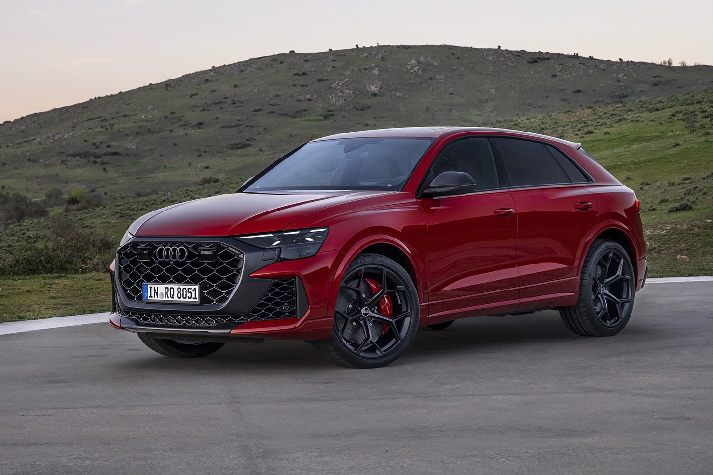 アウディ、ニュル最速の市販SUV「RS Q8パフォーマンス」を発売！ 最高出力640psのV8ツインターボを搭載【新車ニュース】（くるくら） | 自動車情報・ニュース - carview!
