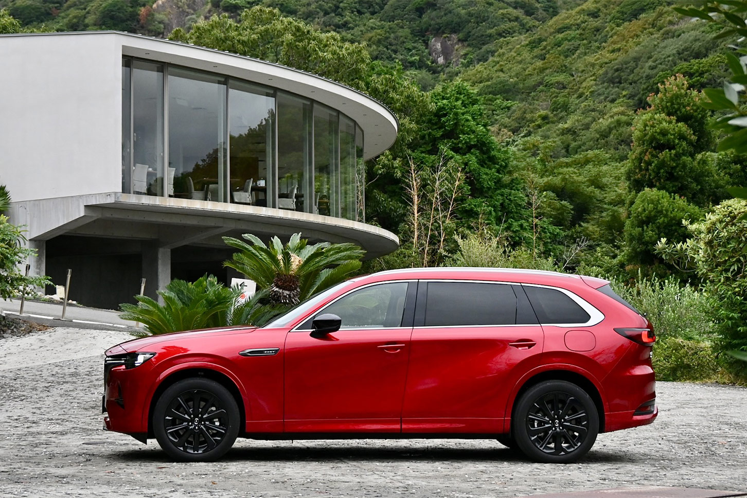 マツダの新型「CX-80」はいいぞ！ 旗艦SUVとしての完成度に大満足。【試乗レビュー】（くるくら） | 自動車情報・ニュース - carview!