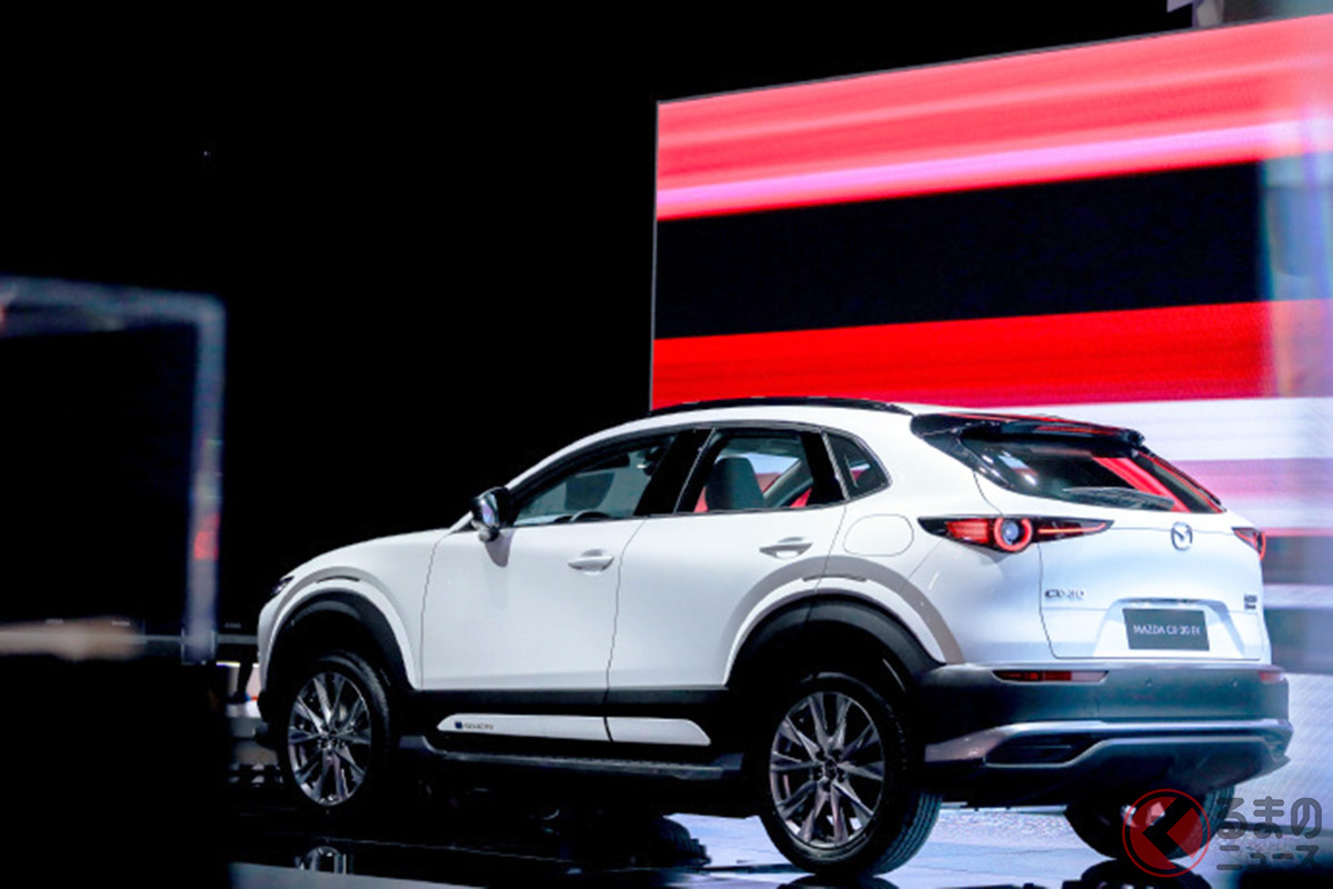 マツダ新型SUVを世界初公開!? 車高UPでワイルドな「CX-30 EV」を上海でお披露目！（くるまのニュース） | 自動車情報サイト【新車・中古車】 - carview!