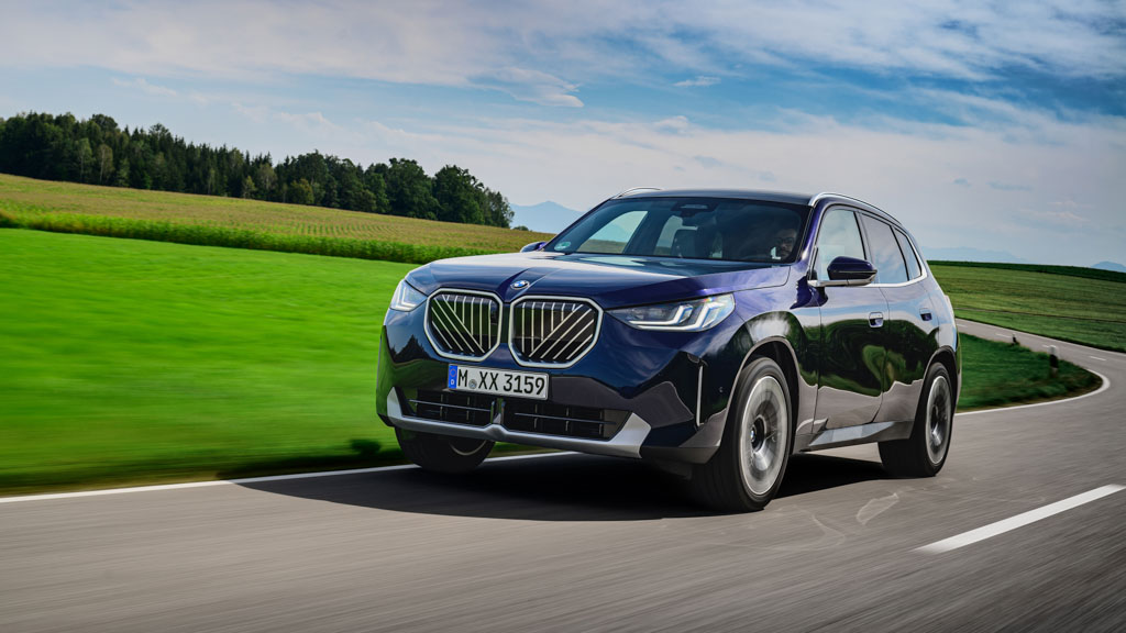 すべての道が､冒険のステージに！ 新型｢BMW X3｣（LE VOLANT CARSMEET WEB）(ヘッドライン) | 自動車情報・ニュース - carview!