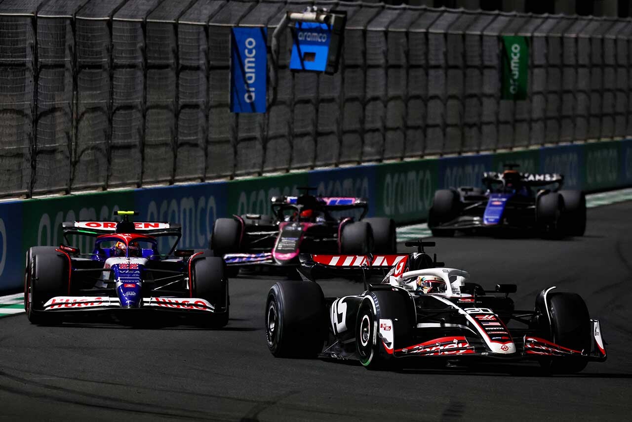 F1 Topic：“レースの一部”だったハースの戦略に見える入賞までの現実。煽りを食ったライバルも白旗（AUTOSPORT web） | 自動車情報・ニュース - carview!