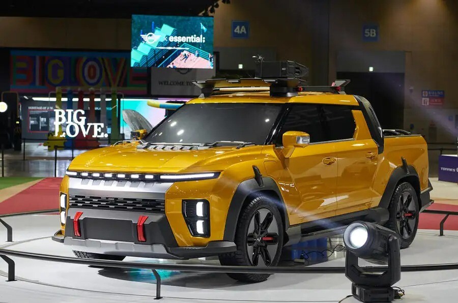 新生KGモビリティ タフな電動トラック発表 「FJクルーザー似」のSUVも（AUTOCAR JAPAN） | 自動車情報・ニュース - carview!