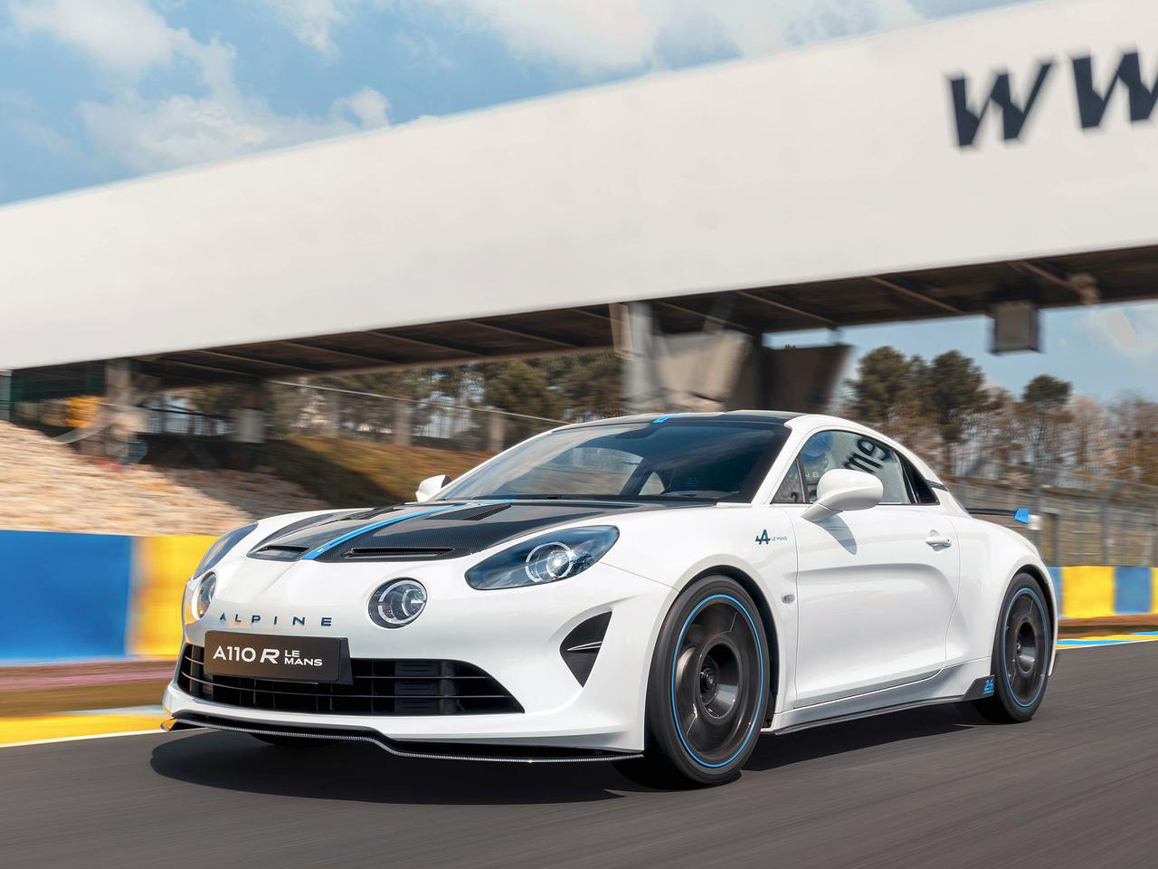 アルピーヌ A110の限定車、「A110R ル・マン」をル・マン24時間レースの会場で発表。日本への導入も決定！（Webモーターマガジン） | 自動車情報・ニュース - carview!