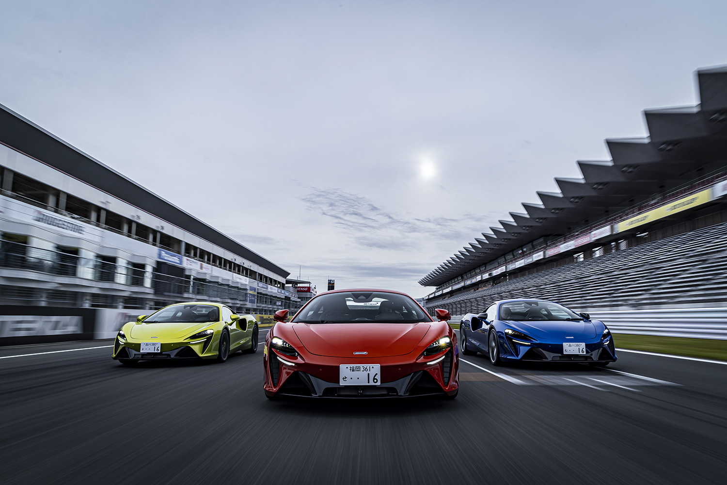 【試乗】時速200kmでもなんら不安なし！ 初の量販PHV「アルトゥーラ」にマクラーレンの未来を見た（WEB CARTOP） | 自動車情報・ニュース - carview!