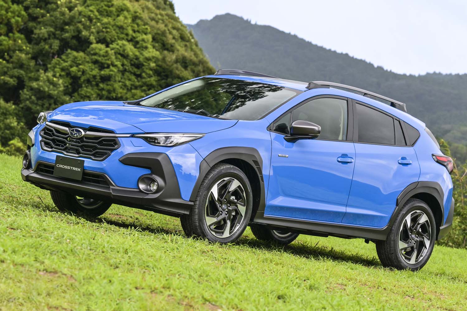 スバル「XV」は「クロストレック」へ！ 人気の新型クロスオーバーSUVが世界初公開（Auto Messe Web） | 自動車情報・ニュース - carview!