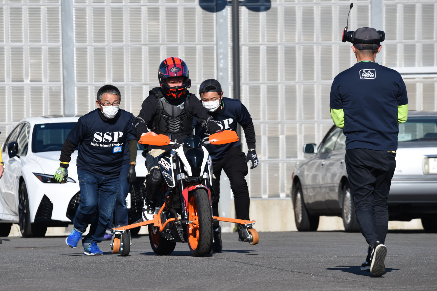 笑顔で締めくくった023年最後の「SSPパラモトライダー体験走行会」来年は2月ごろ開催を予定（Auto Messe Web） | 自動車情報・ニュース - carview!