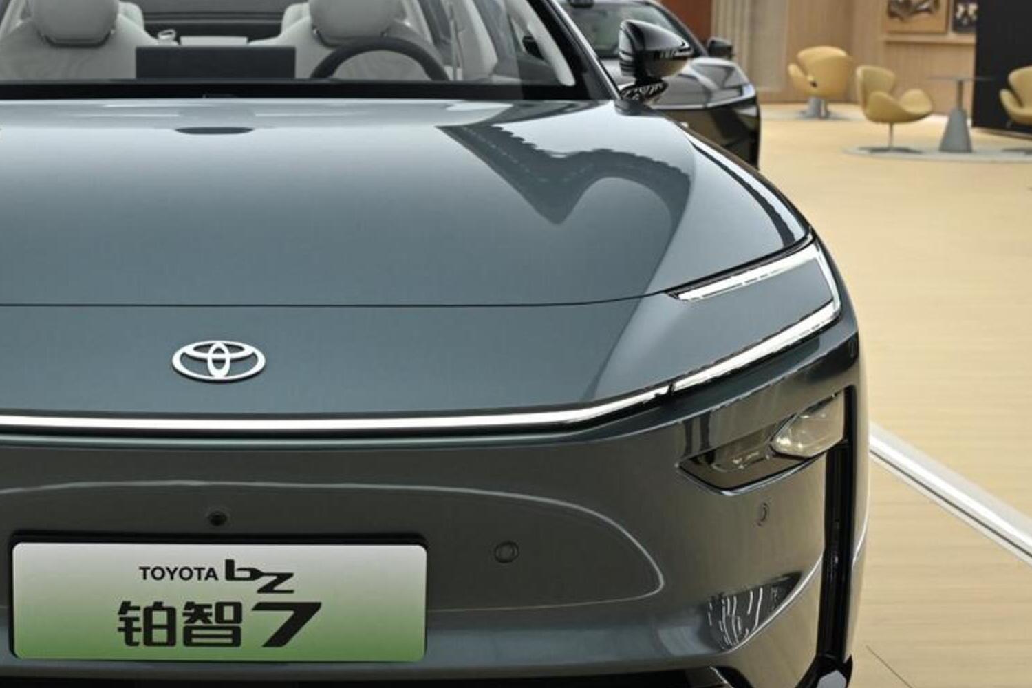 上海モーターショーで見えたトヨタのマルチパスウェイ！ フラッグシップEV「bZ7」とレクサス新型「ES」を同時発表（THE EV TIMES）(ヘッドライン) | 自動車情報・ニュース ...