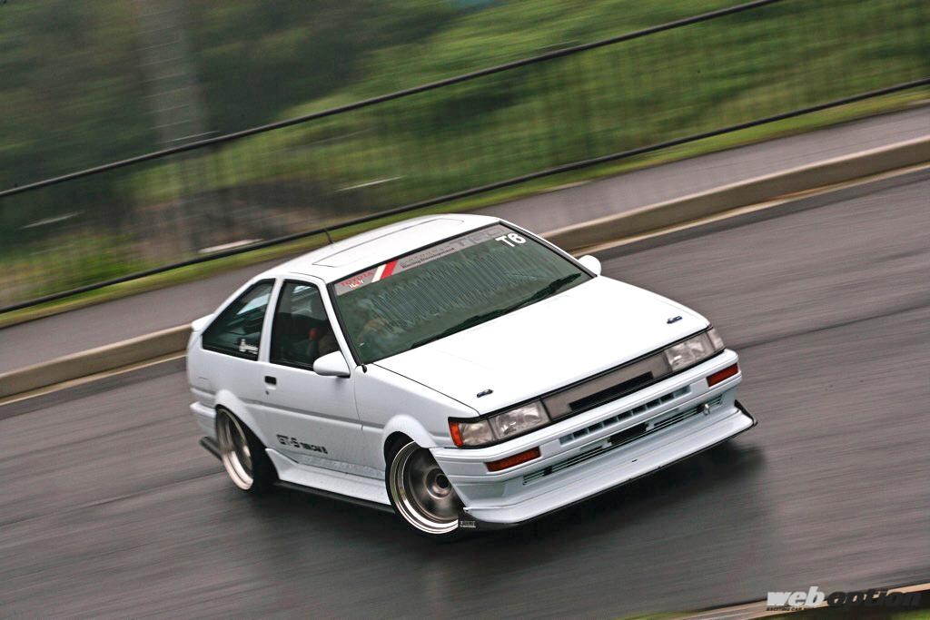 「500馬力のAE86は過激すぎる！」対シルビア用として進化を続けたドリフトスペックに迫る（web option） | 自動車情報・ニュース - carview!