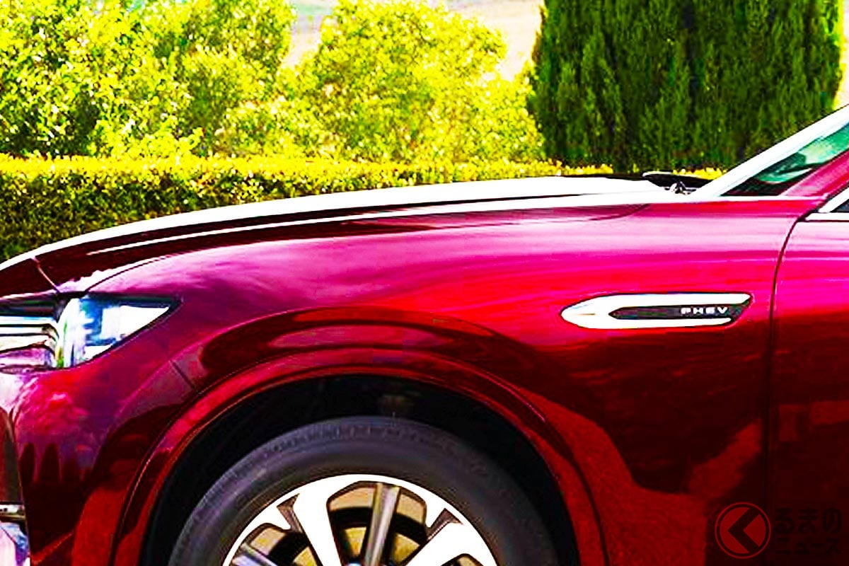 全長5m超！ マツダが「FR×直6エンジン」搭載の新型「高級車」初公開！ ロングノーズの「最上級モデル」は日本で展開！ 新型「CX-80」は「CX-60」とどう違う？（くるまのニュース ...