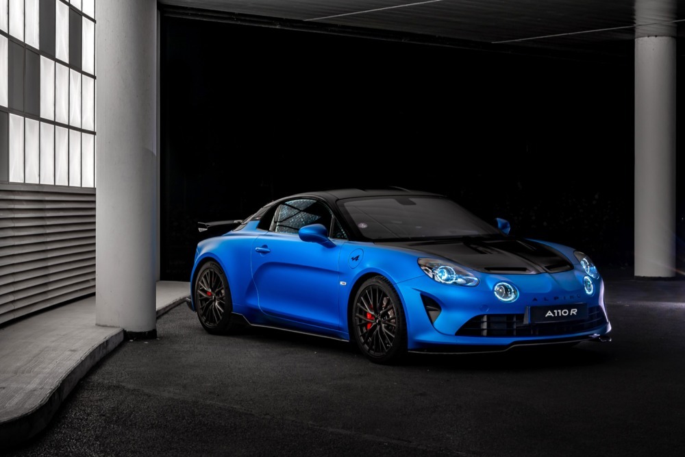 アルピーヌA110に新グレード 「アルピーヌA110Rチュリニ」 かの有名なチュリニ峠から命名（AUTOCAR JAPAN） | 自動車情報・ニュース - carview!