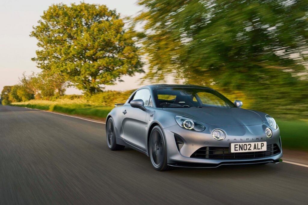 アルピーヌ「A110Sエンストン」F1最先端カーボン素材を採用した限定車（グーネット） | 自動車情報・ニュース - carview!