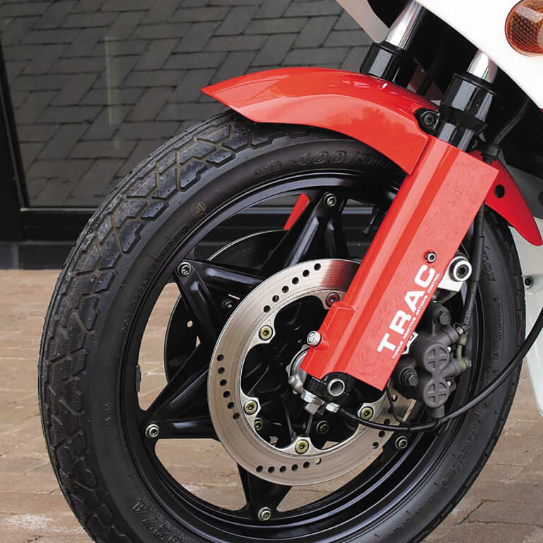 84-]ホンダ NS250R：WGPの興奮がそのままに!【青春名車オールスターズ】（WEBヤングマシン） | 自動車情報サイト【新車・中古車】 - carview!