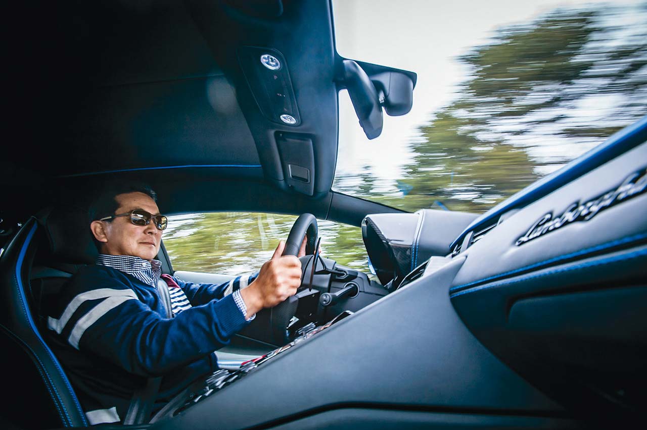 ランボルギーニ アヴェンタドールSを4人のジャーナリストが斬る！【Playback GENROQ 2017】（GENROQ Web） | 自動車情報・ニュース - carview!