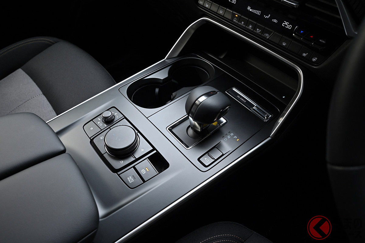 マツダの「最上級SUV」世界初公開か SNSに「CX-90」匂わせ投稿!? 注目の3列ワイド仕様のティザーとは（くるまのニュース） | 自動車情報・ニュース - carview!